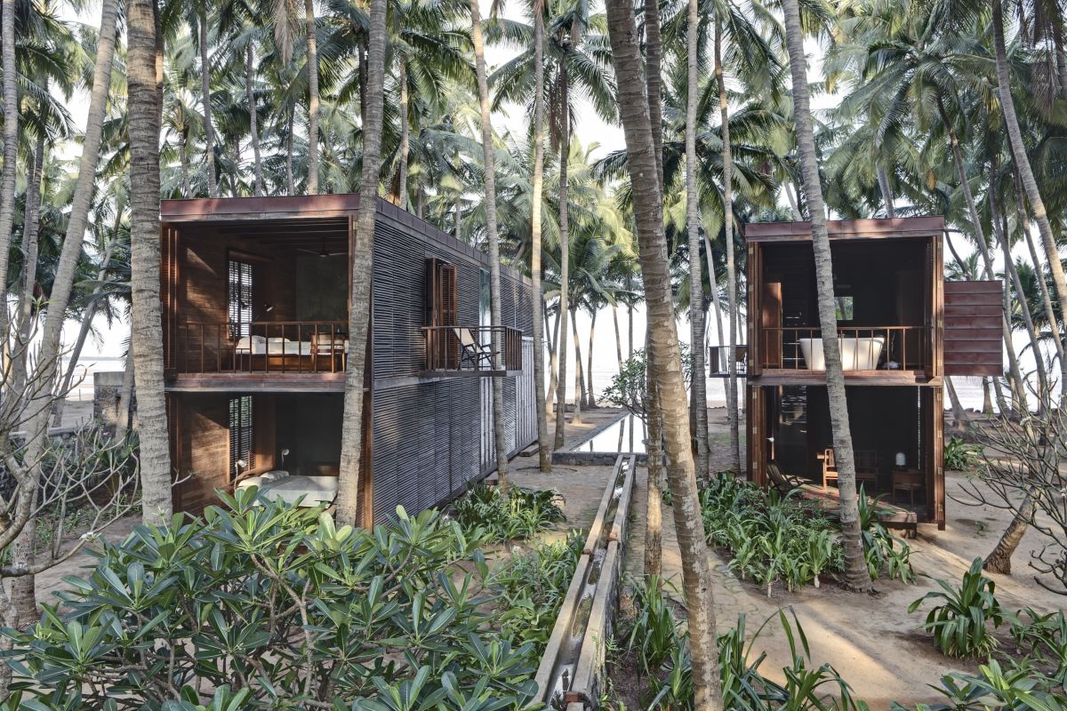 AMASSING DESIGN: PALMYRA HOUSE - STUDIO MUMBAI ARCHITECTS